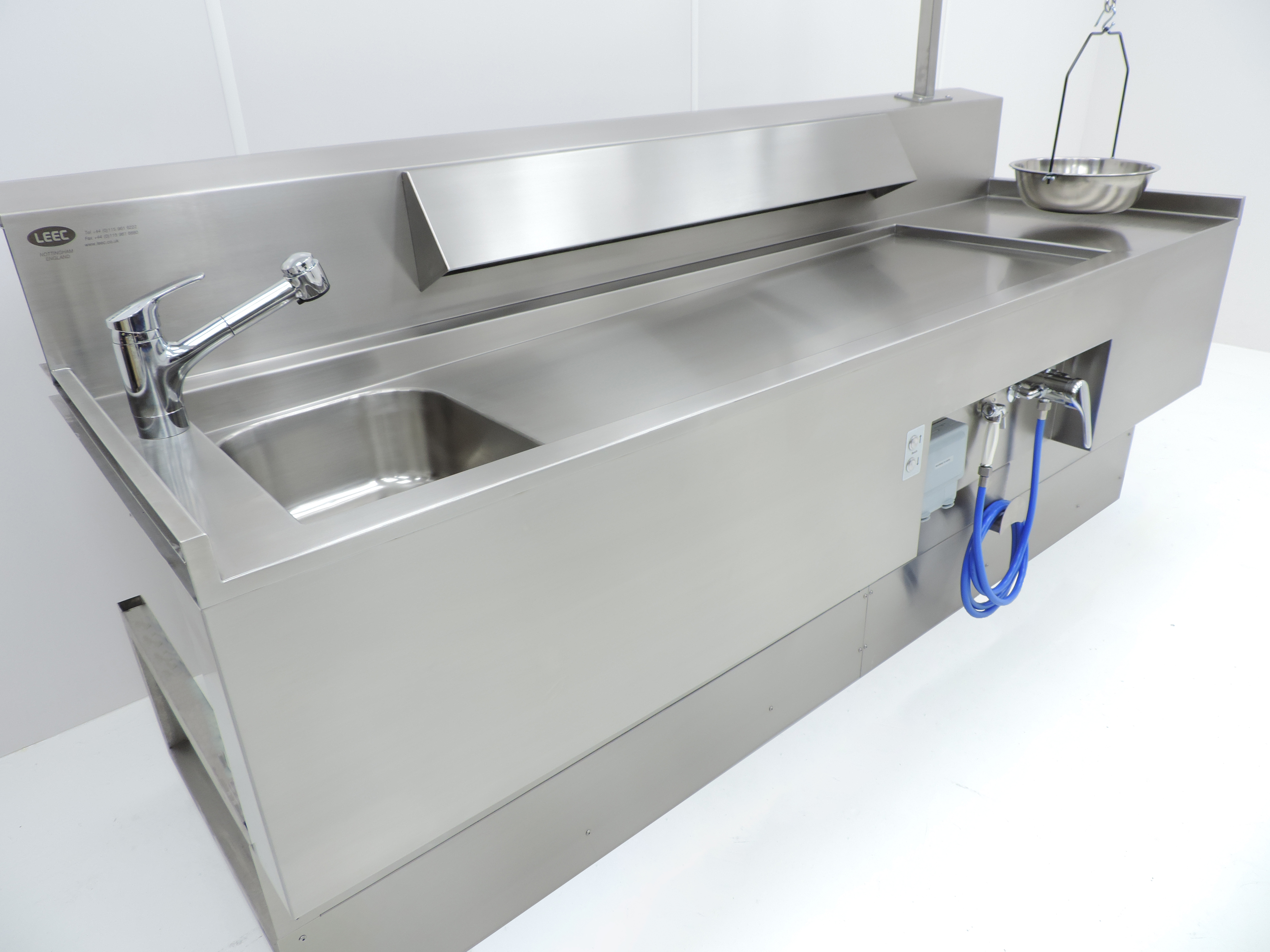 Linear Ventilated Dissecting Bench Autopsy Bench - LEEC